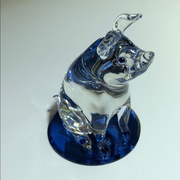 glass barn | Accents | Glass Pig On Round Blue Mirror From Glass Barn ...